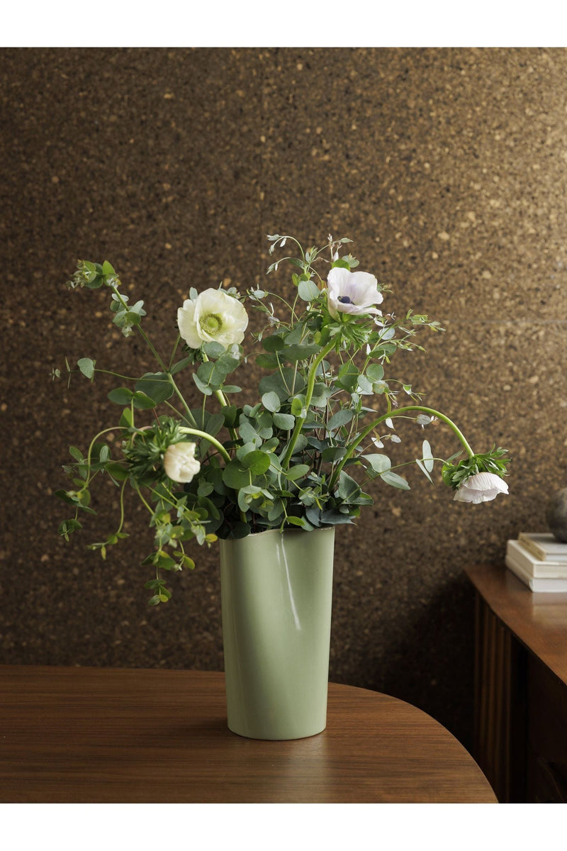 Large Pinch Vase | Pohutukawa Bud – Crisp Home + Wear